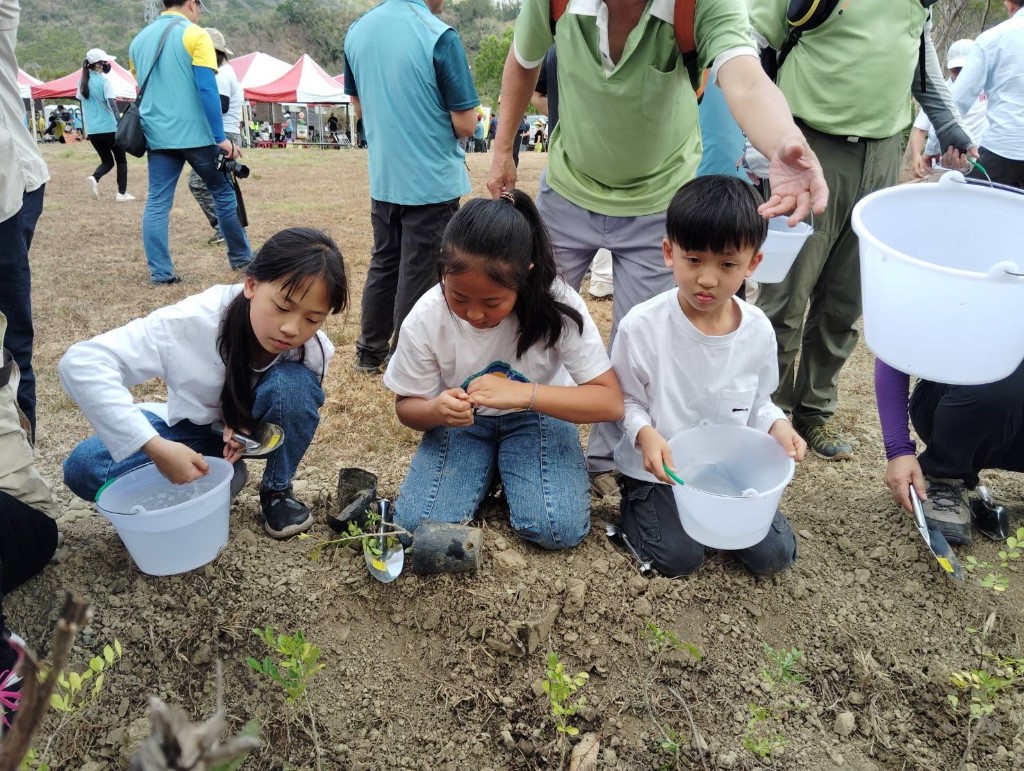 訊息專區 林業保育新聞 高雄區植樹活動在六龜 315邀您共織生態綠網